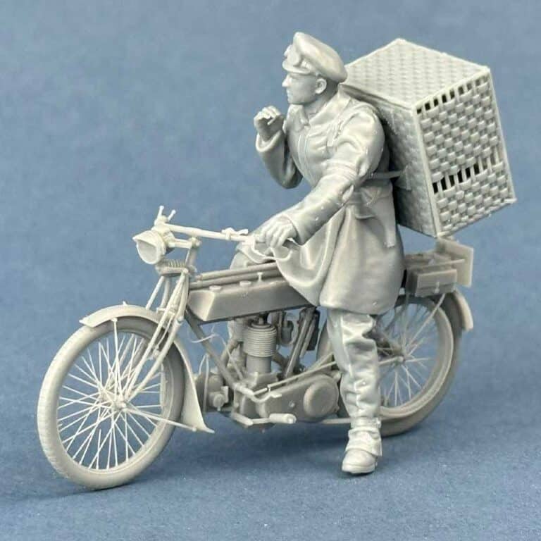 British Dispatch Rider With A Basket Of Pigeons F32-063 CSM